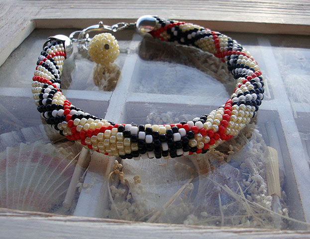 Bead Crochet Rope Bracelet With Striped Pattern on Luulla